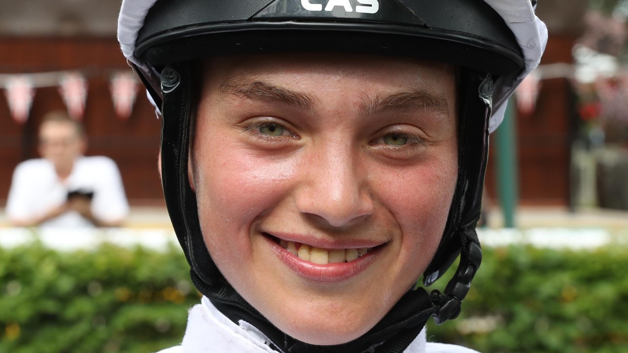 Angus Villiers | PigeonSwoop4